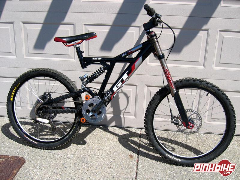 2001 GT DHi Downhill Mountain Bike - Medium - Black For Sale