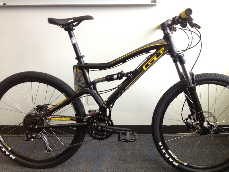 2012 GT Sensor 4.0 Trail Bike - Medium For Sale