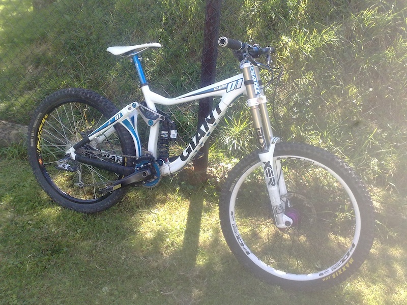2011 Giant Glory 01 + Boxxer Team 2010 For Sale