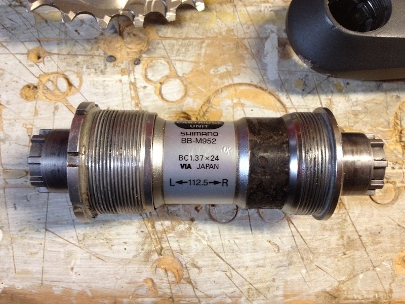 Shimano XTR bottom bracket For Sale
