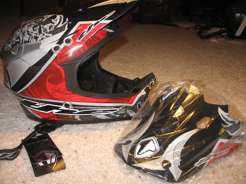 The industries vampire helmet large For Sale