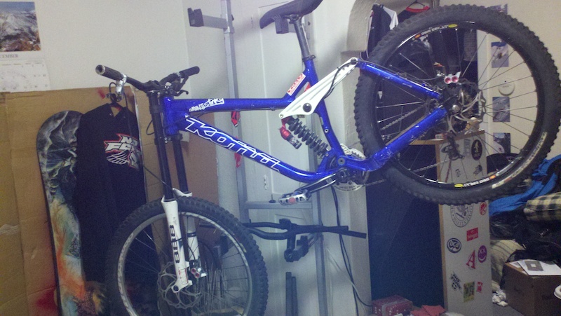 2010 Large Kona Stinky 7 Garbanzo w/ 888 For Sale