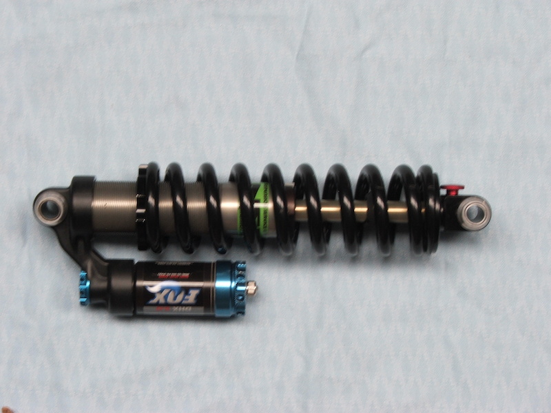 08 fox dhx 5.0 (9.5x3.0) rear shock For Sale