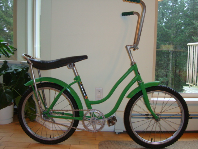 Vintage Brentwood Banana Seat Bicycle For Sale