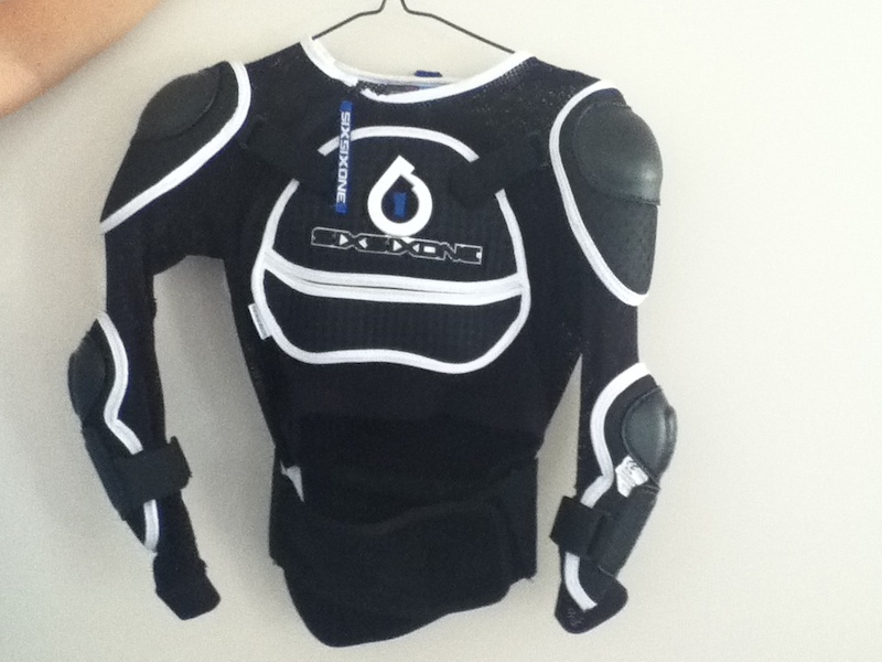 2011 661 COMPRESSION BODY ARMOUR SUIT For Sale