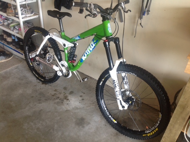 2009 Kona Stinky Deluxe at 2009 Kona Stinky Deluxe in Nanaimo, British ...