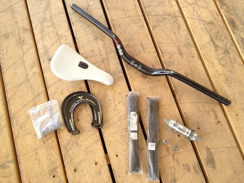 Azonic B-52 DH Bars 28" wide For Sale