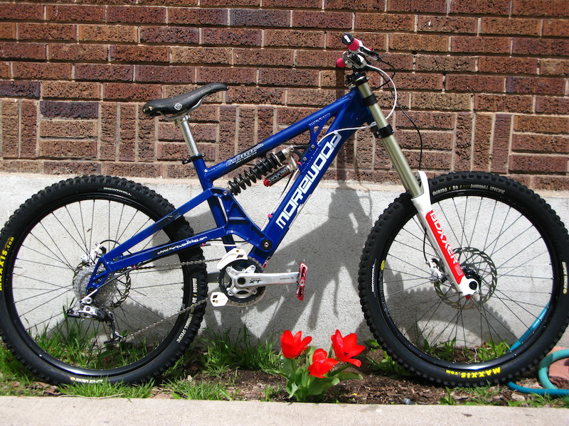 Morewood Izimu DH eight point two, Size S For Sale