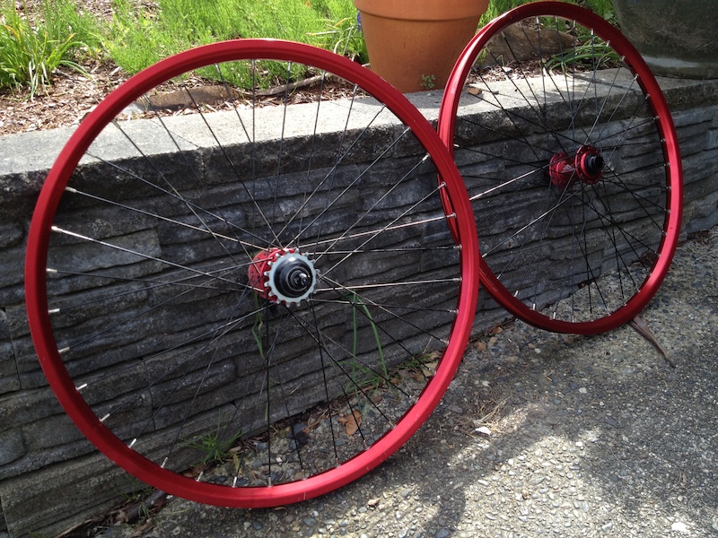 2010 Azonic Outlaw wheelset 26" 36h 20mm TA front 10mm QR rear For Sale