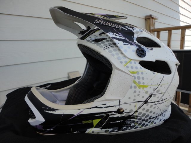 SPECIALIZED DEVIANT II HELMET Small For Sale