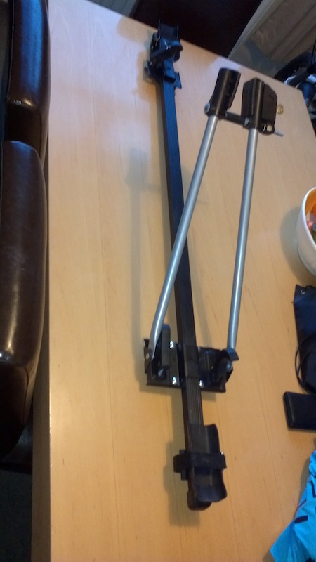 Halfords deluxe bike rack for roof For Sale