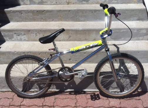 Old/Mid School BMX Race Bike – 1989 GT For Sale