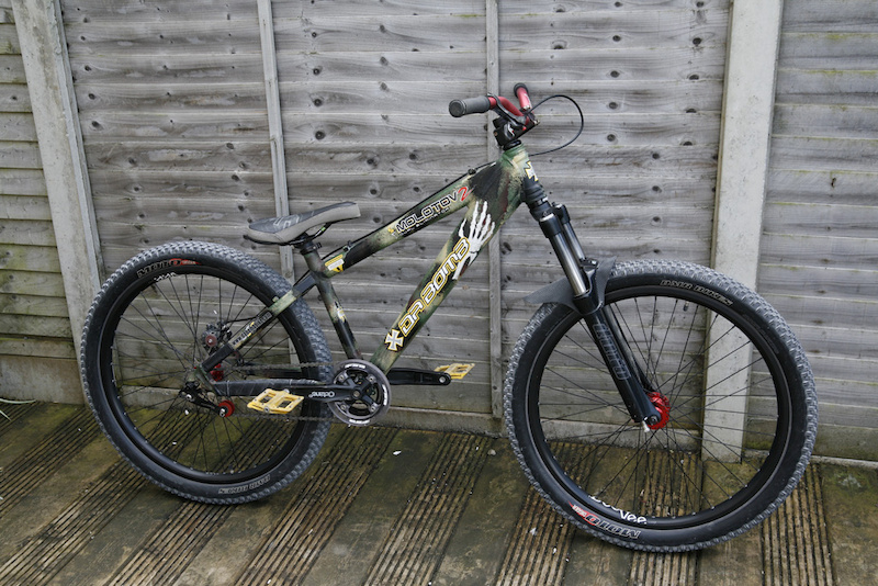 in trim, Ireland - photo by LunaticX77 - Pinkbike