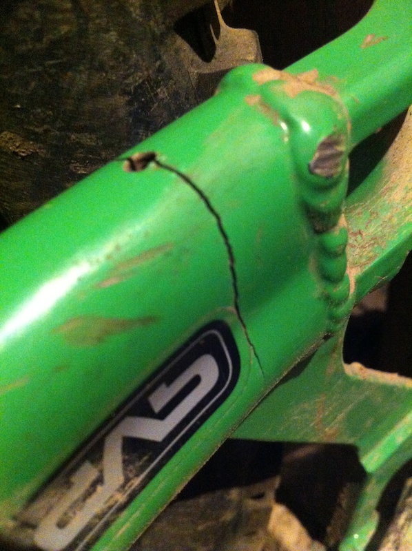 Intense 951 lower a-frame snapped by specializedsam - Pinkbike