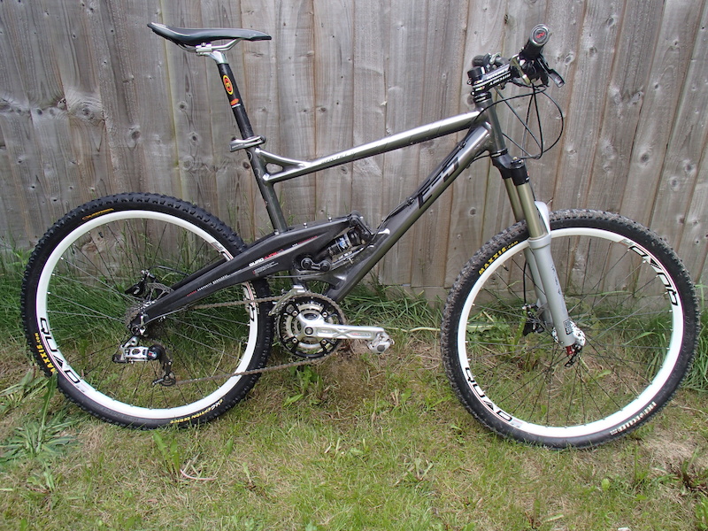 Whyte E5 Works, not specalized orange trek giant For Sale