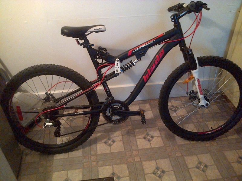 Blade Compression Full-Suspension Mountain Bike features 19' For Sale