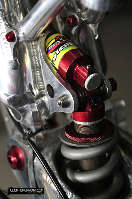 Ancillotti DHY 650B - Pinkbike