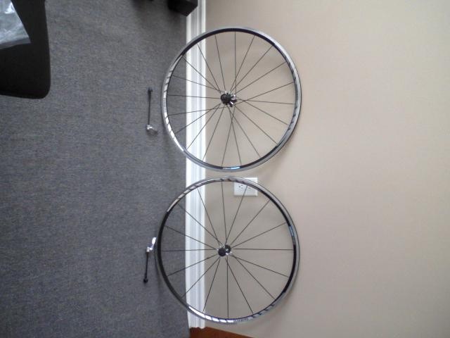 Shimano WH-R550 Wheelset For Sale