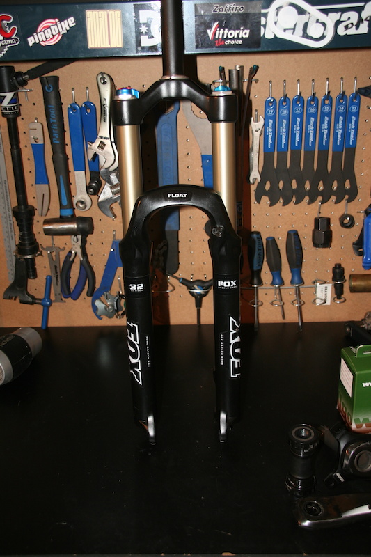 Fox Float 32 F140 RL 1 1/8 QR 140mm For Sale