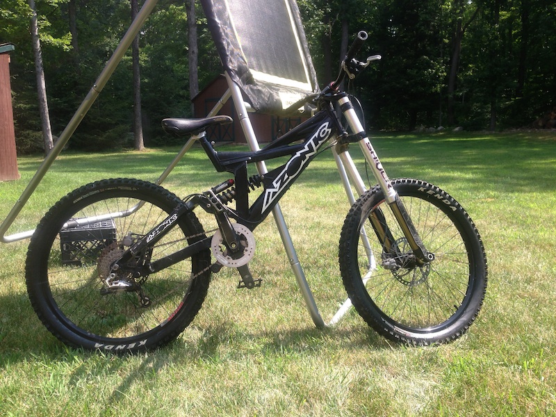 04 Azonic Gravity Med Frame - $900 (Sparta NJ ) For Sale
