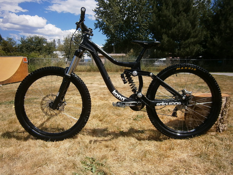 2012 Kona Entourage size Medium For Sale
