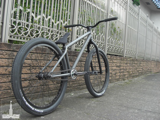 Bro at DF in Kobe, Japan - photo by dsp1 - Pinkbike