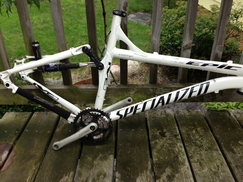 2004 Specialized Epic FSR M4 Large Frame. Comes with: Cane Creek For Sale