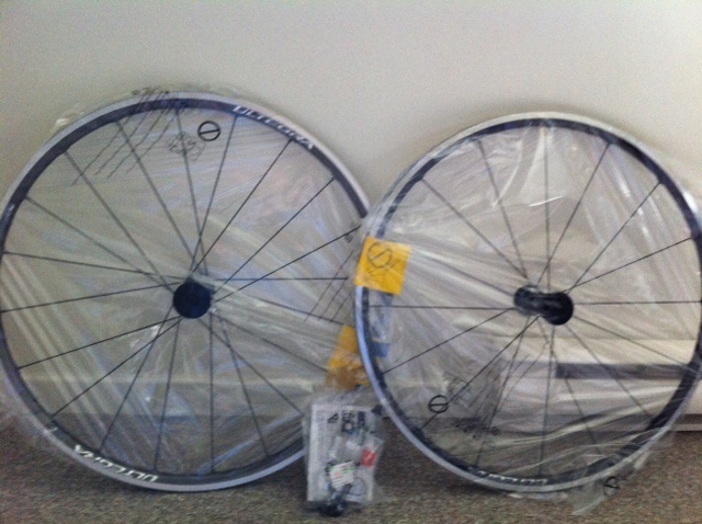 Shimano Ultegra 6800 Wheelset 11 speed/tubeless compatible For Sale