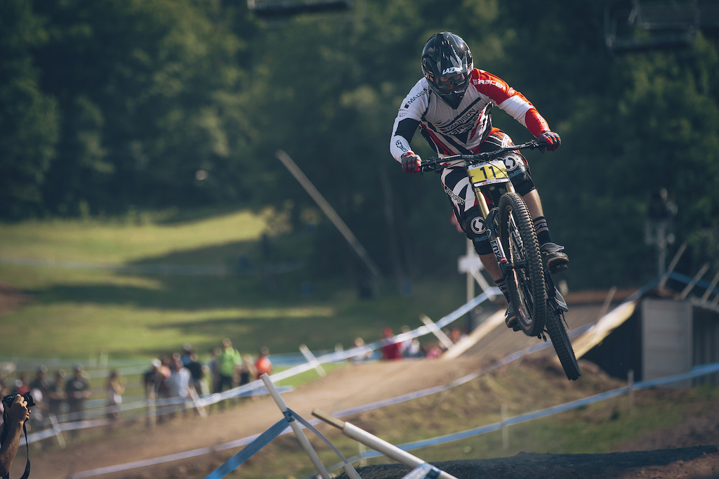 Madison Saracen Factory Race Team at Windham World Cup DH Track in ...