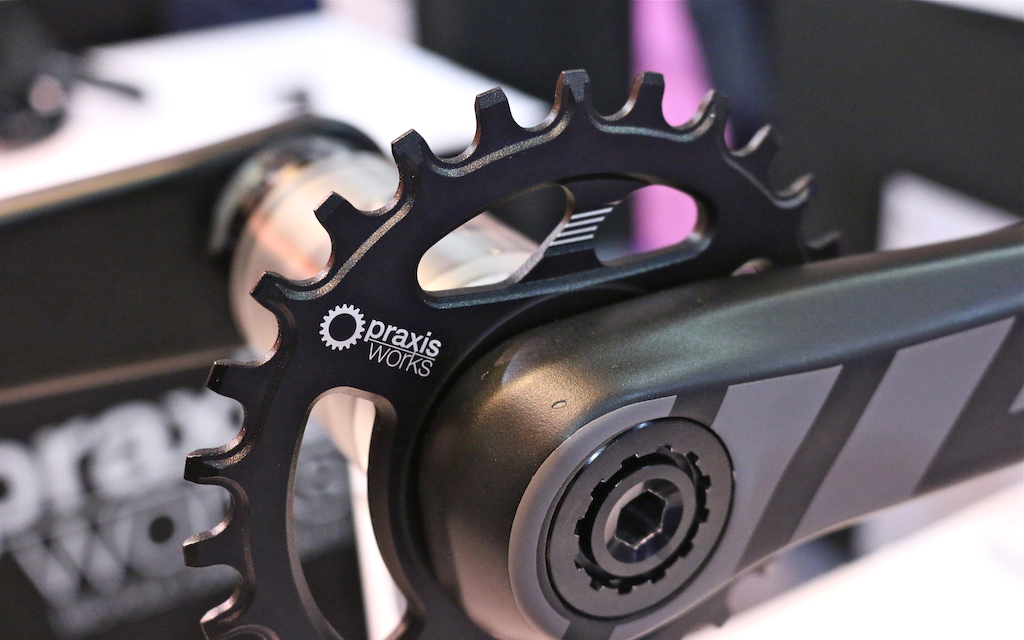 Praxis' New Carbon Cranks and Tiny Chain Guide - Taipei Show 2016 ...