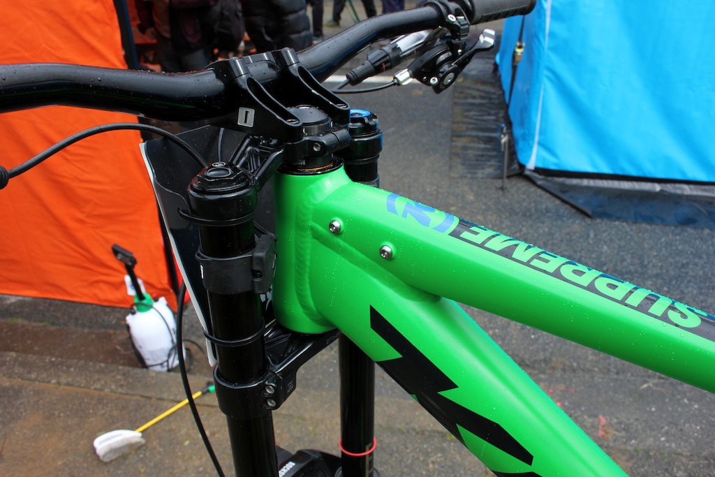 Connor Fearon's Kona Supreme Operator - Lourdes DH World Cup 2016 ...