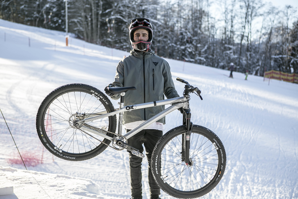 17 Bikes of White Style 2017 - Pinkbike