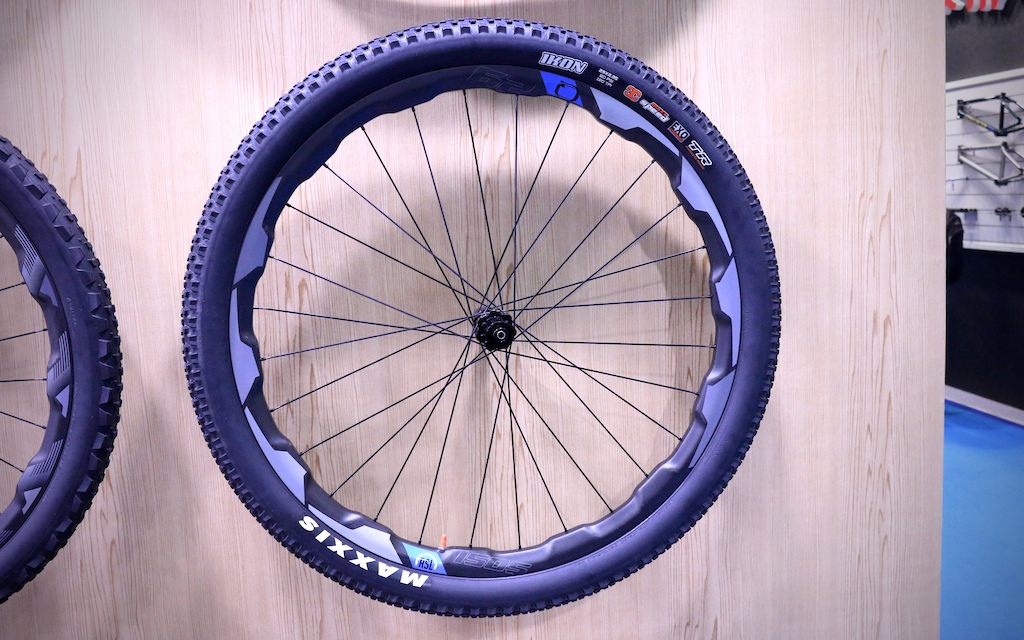 Quai's Stepped Carbon Rims - Taipei Cycle Show - Pinkbike