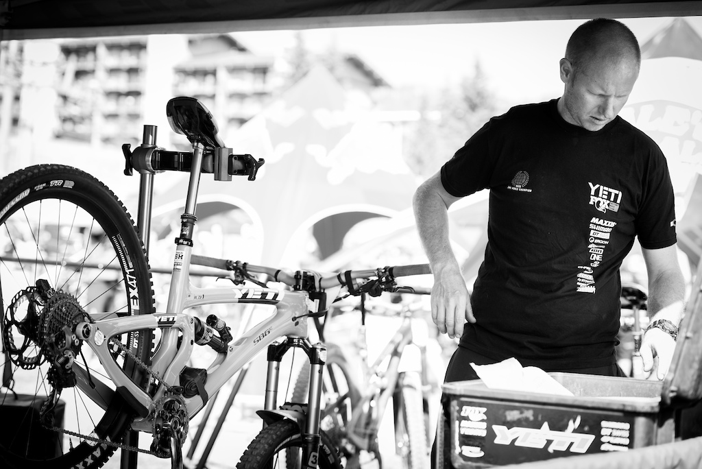 Podcast: Chatting with Team Yeti Mechanic Shaun Hughes - Pinkbike