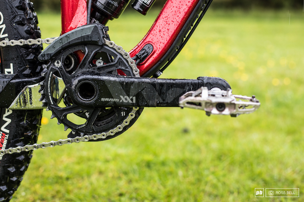 Isabeau Courdurier's Custom Sunn Kern - EWS Ireland 2017 - Pinkbike