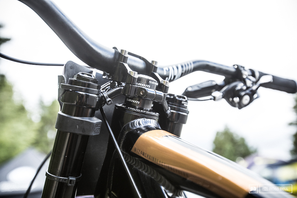 Mike Jones' Nukeproof Pulse - Vallnord DH World Cup 2017 - Pinkbike