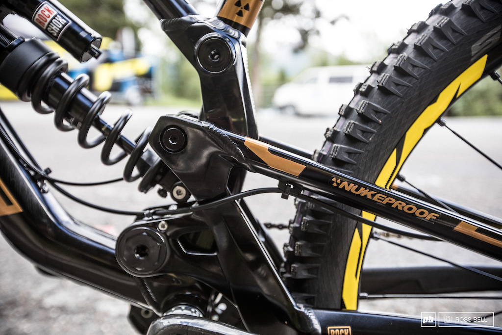 Mike Jones' Nukeproof Pulse - Vallnord DH World Cup 2017 - Pinkbike