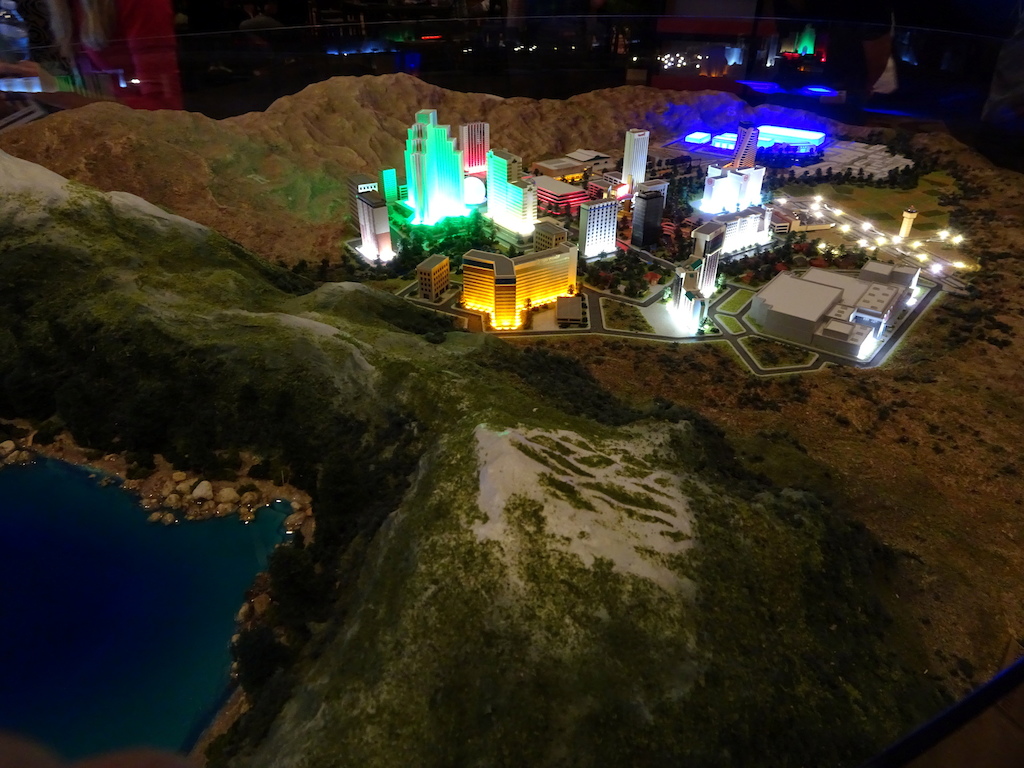 Las Vegas Cirque du Cycling, Lap Two - Interbike 2017 - Pinkbike