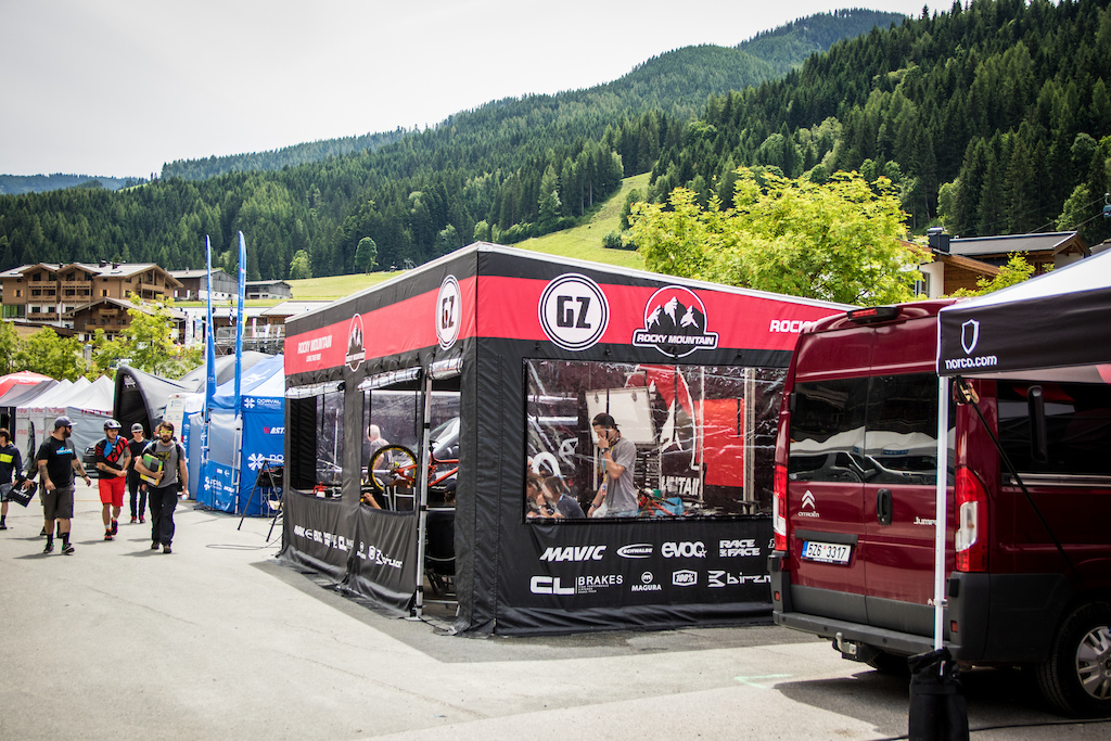 Gz-Racing sucht Nachwuchtalente - jetzt bewerben - Pinkbike