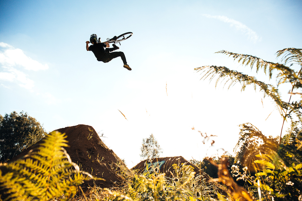 Sam Reynolds Goes Massive in the Quarry - Pinkbike