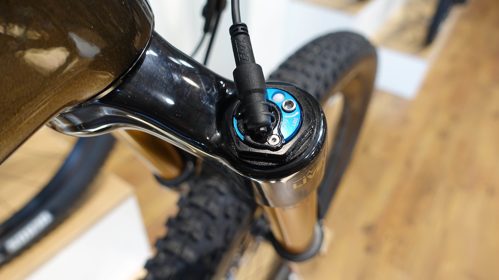 Fox's New Live Valve Spotted - Eurobike 2018 - Pinkbike