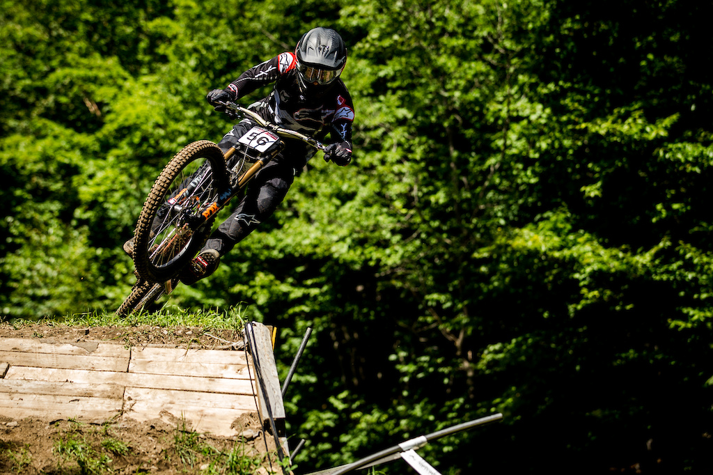 Video: YT Mob's Angel Suarez Enters The World Cup Top 10 - Pinkbike