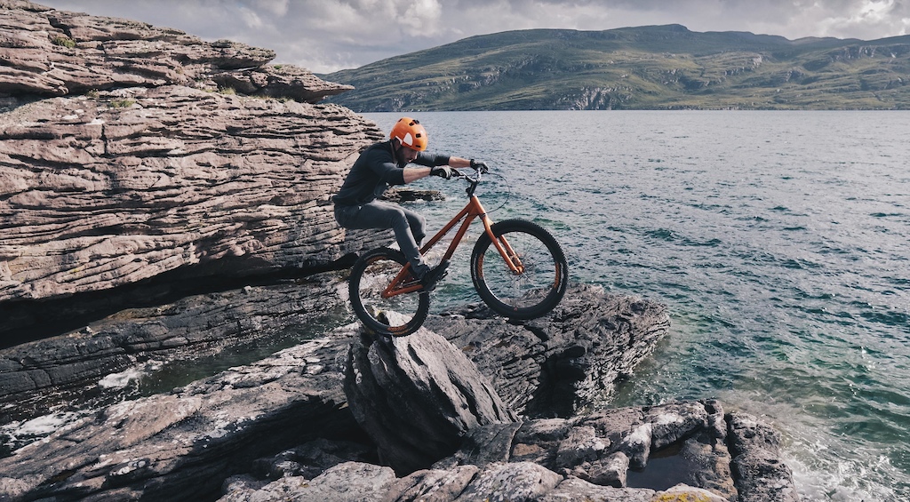 Video: Scotland Rocks for Trials Riding - Pinkbike