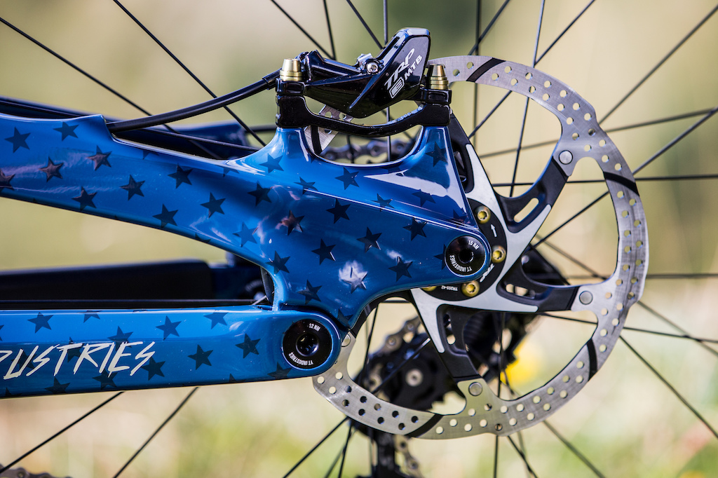 How The YT Mob's World Champs Bikes Were Painted - Pinkbike