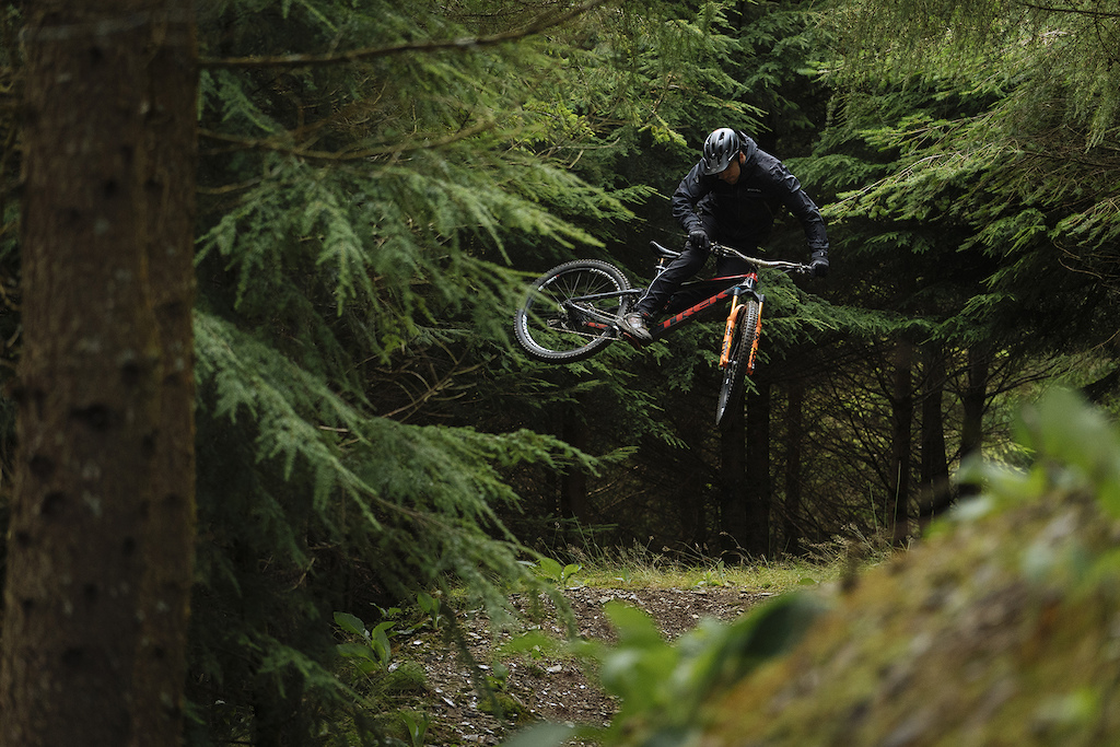 Endura Launches New MT500 Riding Kit - Pinkbike