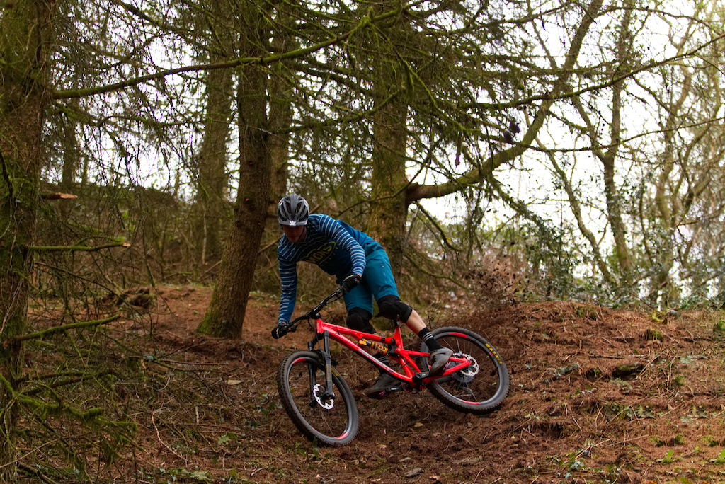 Video: Jono Jones Shreds South Wales - Pinkbike