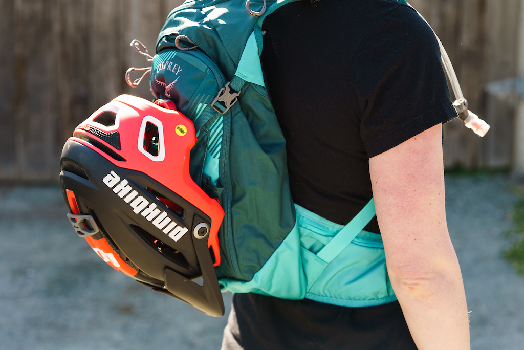Check Out: 6 New Riding Packs for Spring 2019 - Pinkbike