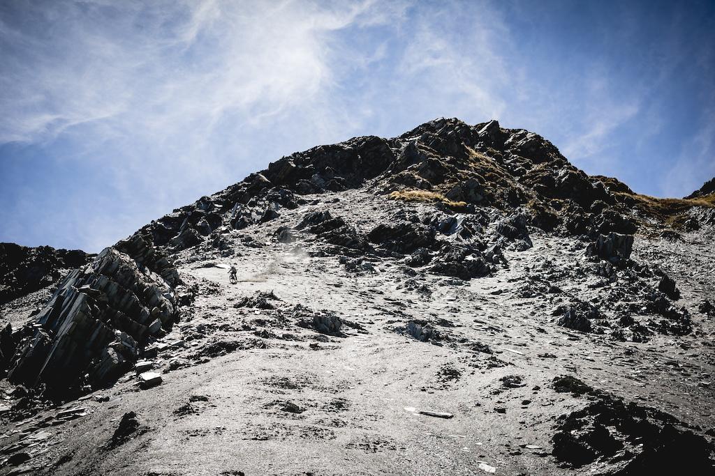 Video: Carson Storch & Reed Boggs Ride the New Hutchinson Griffus in ...