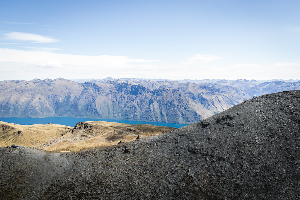 Video: Carson Storch & Reed Boggs Ride the New Hutchinson Griffus in ...