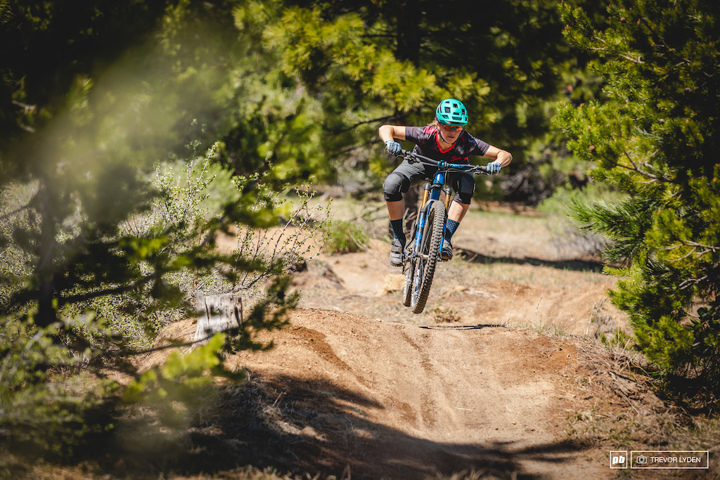 9 Women's Kits Tested - 2019 Summer Gear Guide - Pinkbike